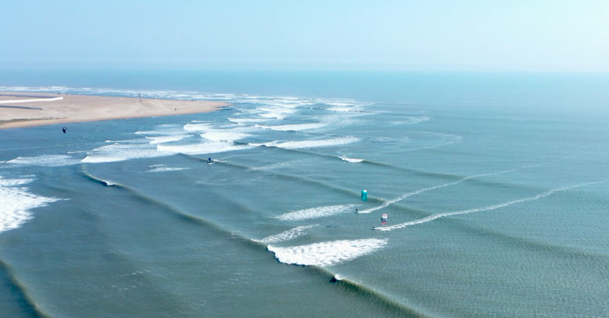 James Carew at Pacasmayo: on the longest left-handers in kitesurfing ...